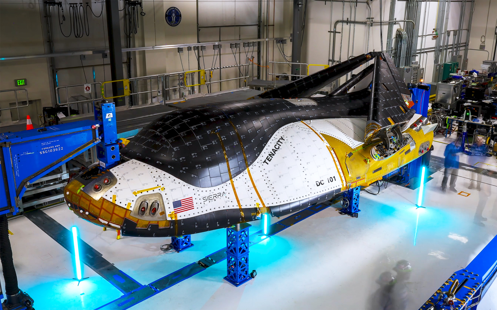 A Closer Look At The Inside of Dream Chaser Tenacity – TheSpaceBucket